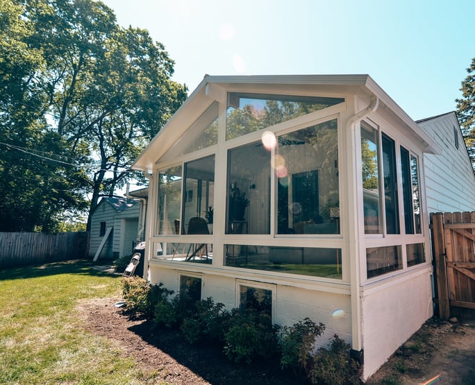 How Much Does a 12x12 Sunroom Cost? A Complete Guide